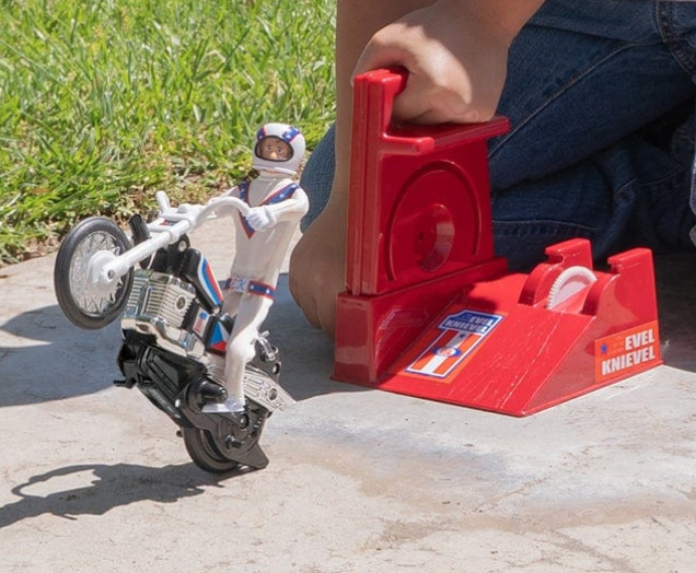 EVEL KNIEVEL STUNT CYCLE - The Toy Box